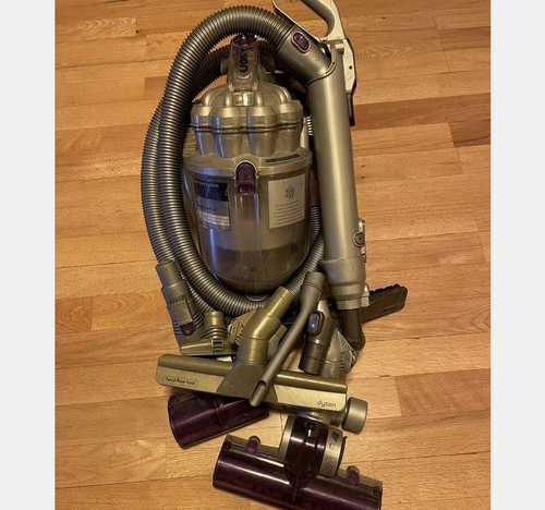 Пылесос dyson DC 08