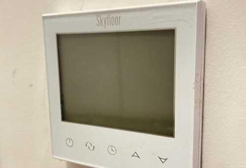 Умный терморегулятор для теплого пола Skyfloor