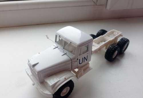 Модель 1:43 краз-255