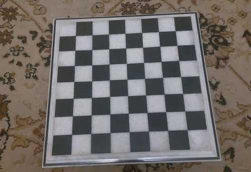 Шахматная доска из натурального мрамора
