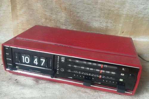 Радиоприёмник Grundig Sono Clock 20 Германия 1971
