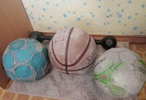 Комплект из 3-х мячей (футбольные и баскетбольный)