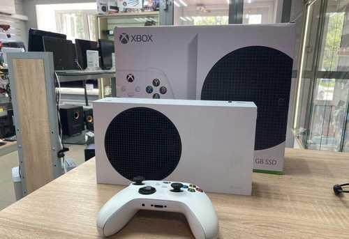 Г111) Xbox Series S