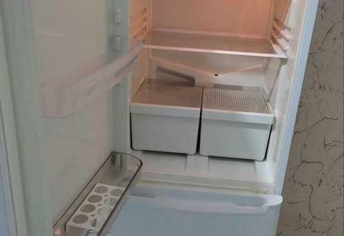 Холодильник Индезит. No frost