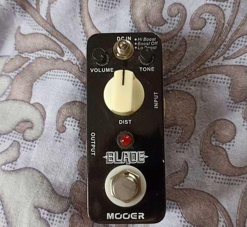 Педаль перегруза Mooer Blade Distortion