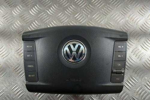 Подушка безопасности водителя Volkswagen Phaeton 2