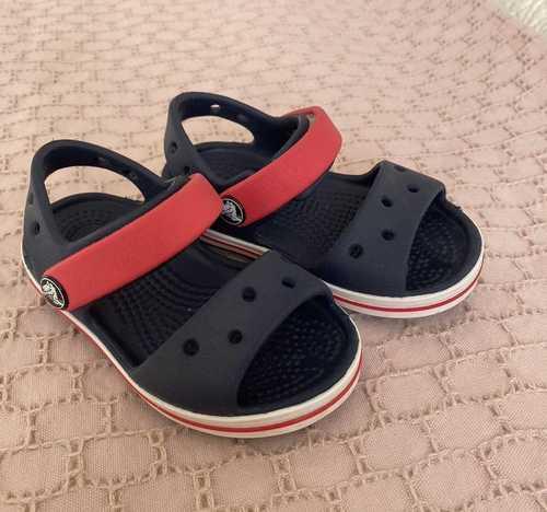 Сандалии Crocs c5 идеал