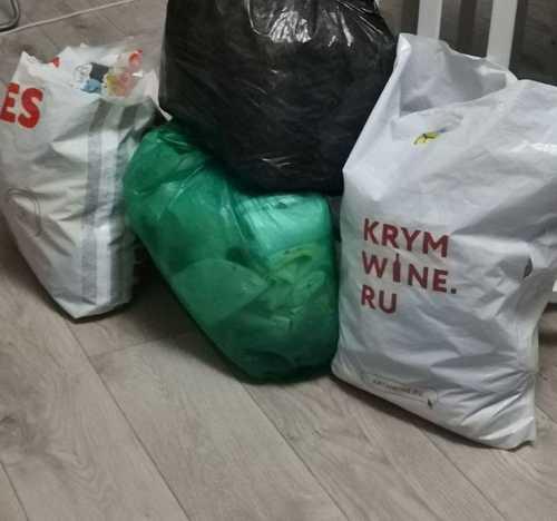 Футболки,кофта,куртка,спортивный костюм,носки