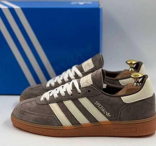 Кроссовки женские Adidas Spezial