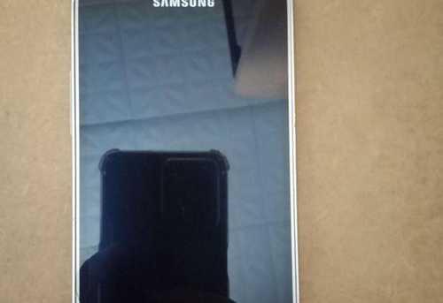 Телефон Samsung Galaxy j1 (2016)