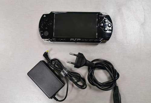 Sony PSP 2008 прошитая + игры