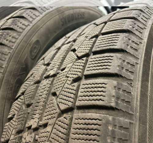 Toyo Observe Garit GIZ 195/60 R15 86Q