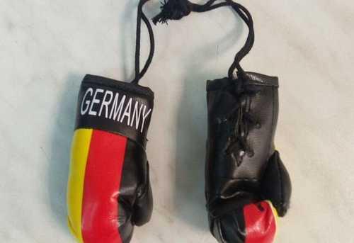 Для бокса брелок Германия перчатки боксерские