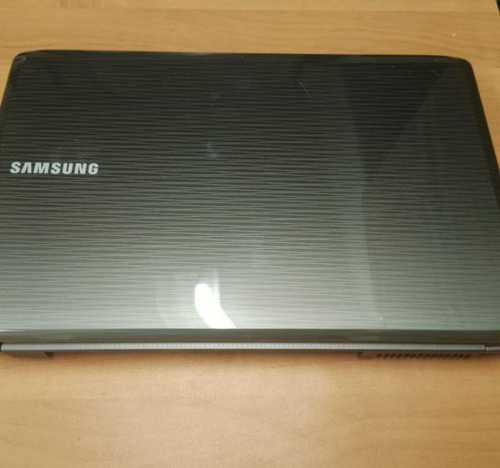 Ноутбук samsung NP-R525