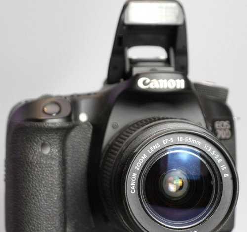 Canon EOS 70D Kit 18-55mm f/3.5-5.6 IS II Wi-Fi