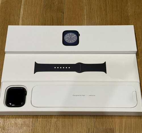 Apple Watch 8, 45mm. Midnight