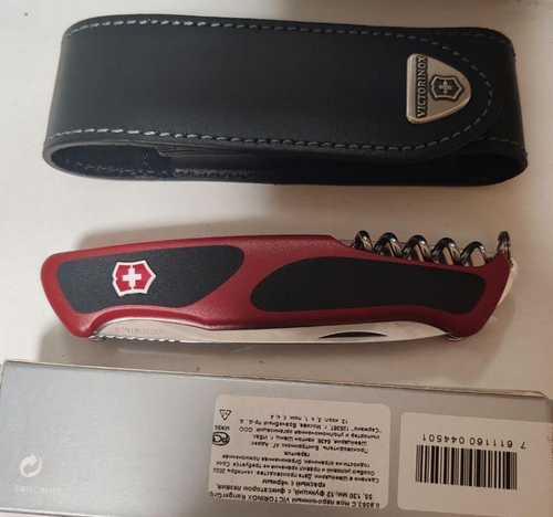 Нож Victorinox RangerGrip 55 0.9563.C