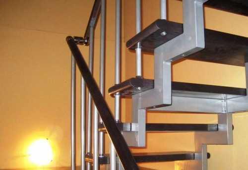 Металлический Каркас П-образной Лестницы на Второй