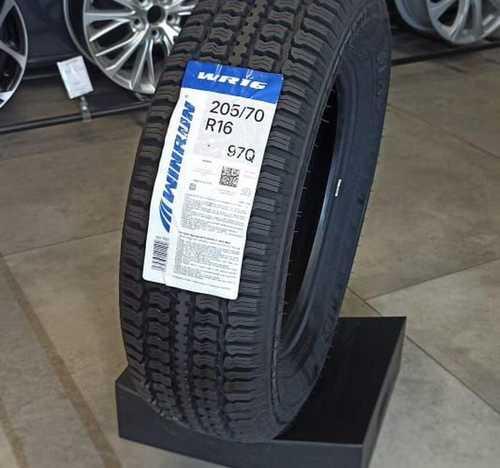 Winrun Magnum Flame WR-16 205/75 R15