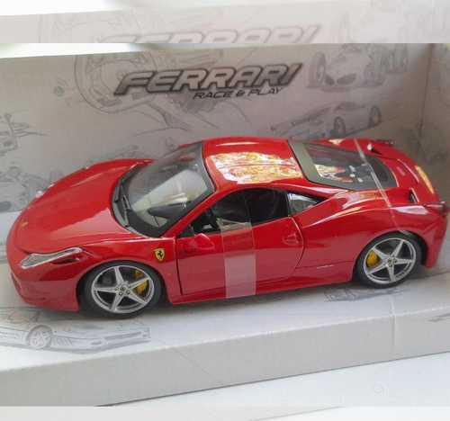 Модель автомобиля bburago Ferrari 458 1/24