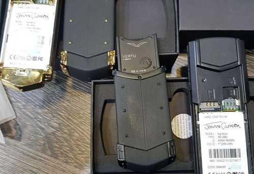 Vertu SIGNATURE V STAINLESS STEEL BLACK LEATHER, 3/32 ГБ