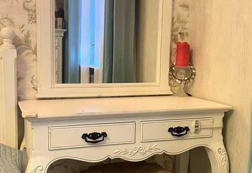 Туалетный столик с зеркалом и стулом марсель