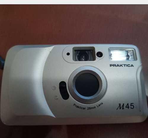 Пленочный фотоаппарат praktica m45