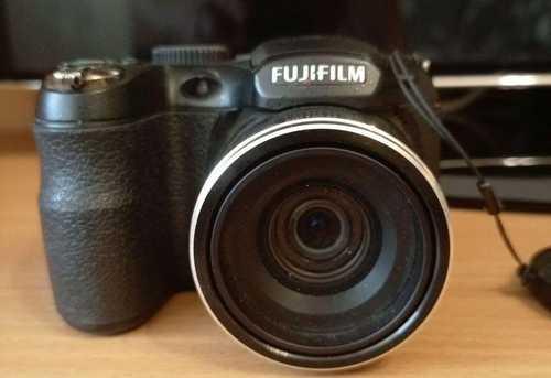 Компактный фотоаппарат Fujifilm FinePix S2950
