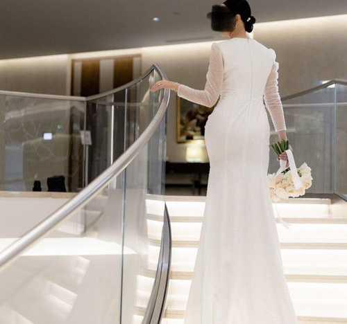 Элегантное свадебное платье 46
