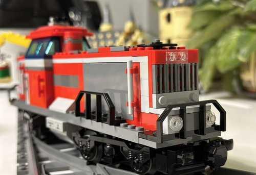 Красный грузовой поезд lego City 3677