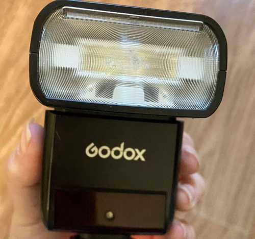 Вспышка godox тт350
