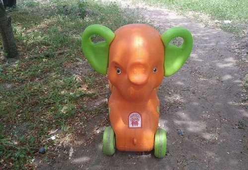 Слон каталка. Толокар