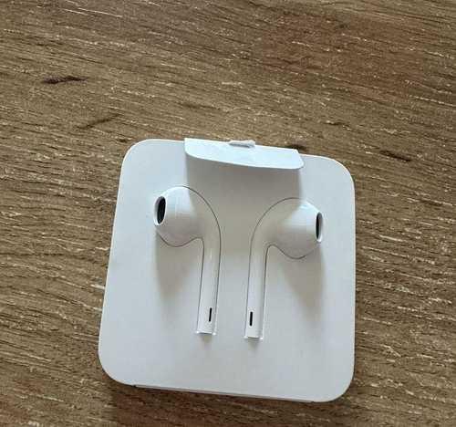 Наушники Apple EarPods Lightning новые