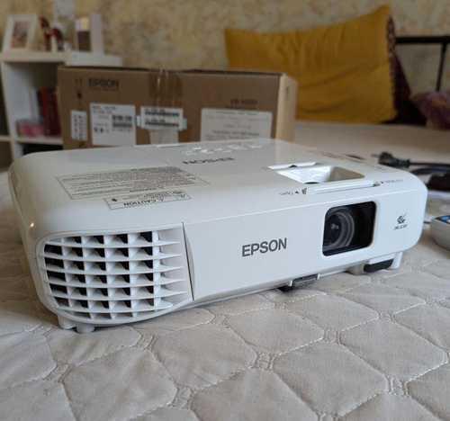 Проектор Epson EB-X500