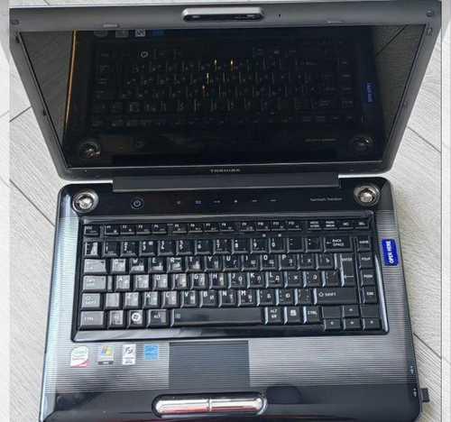 Ноутбук toshiba satellite a300-1EC