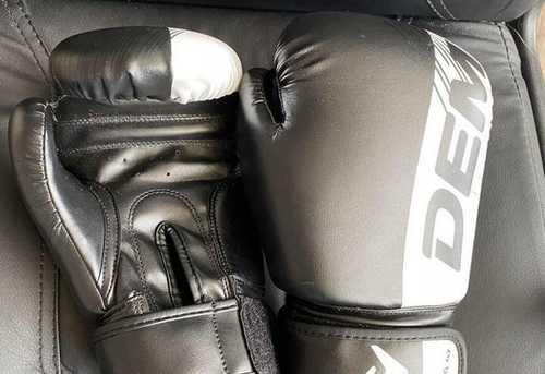 Боксерские перчатки 10 oz бу demix