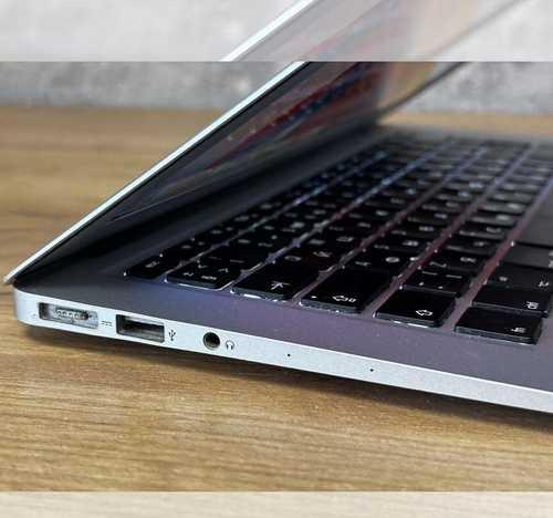 Мощный Apple ноутбук MacBook Air 13 Core i5 SSD