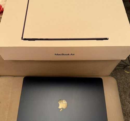 Macbook air 15 m2 8 512