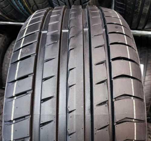 Triangle EffeXSport TH202 255/40 R19 100Y