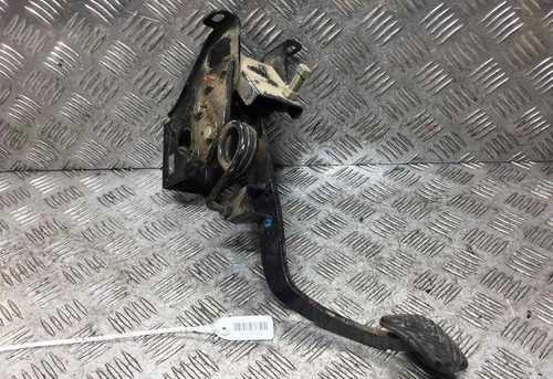 Педаль сцепления Hyundai Galopper D4BH D4BH