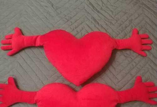Красная подушка- сердце с ручками 2 шт