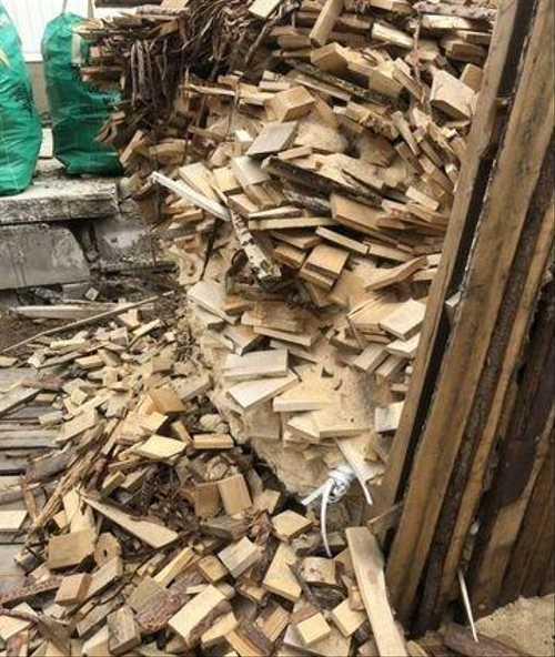 Обрезки досок от производства паллет на дрова