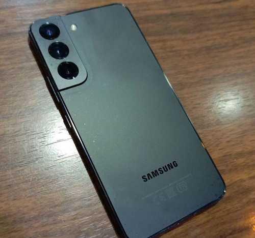 Samsung Galaxy S22, 8/128 ГБ