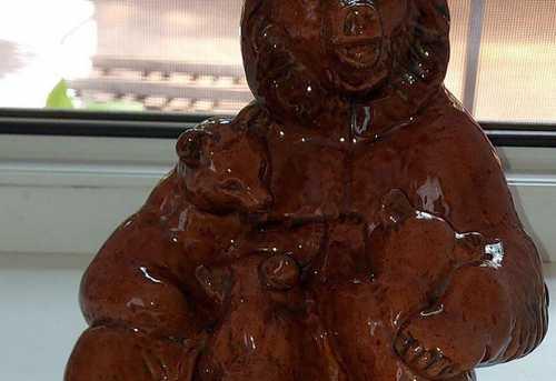 Статуэтка Медведица с медвежатами