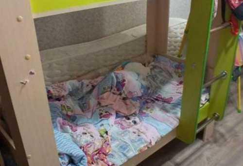 Детская кровать двухярусная