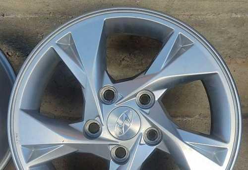 Литые диски r 15 5 114/3 Hyundai 4 штуки