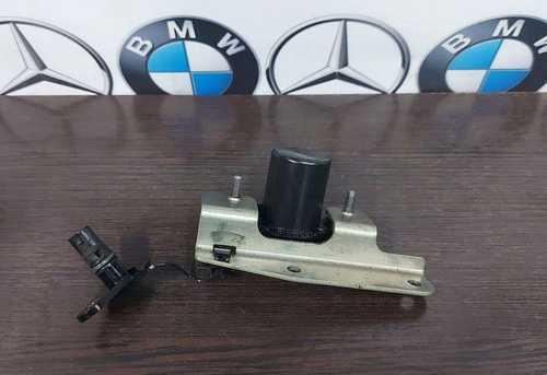 Датчик уровня масла Mercedes OM642