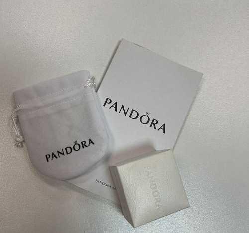 Кольцо Pandora красное сердце