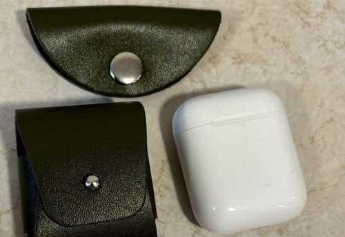 Наушники Apple AirPods (2019) в зарядном футляре