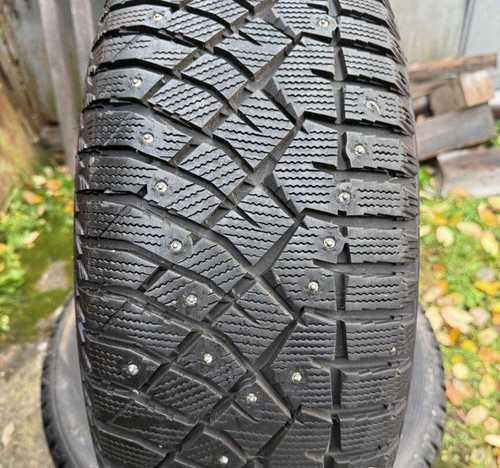 Nitto Therma Spike 225/55 R17